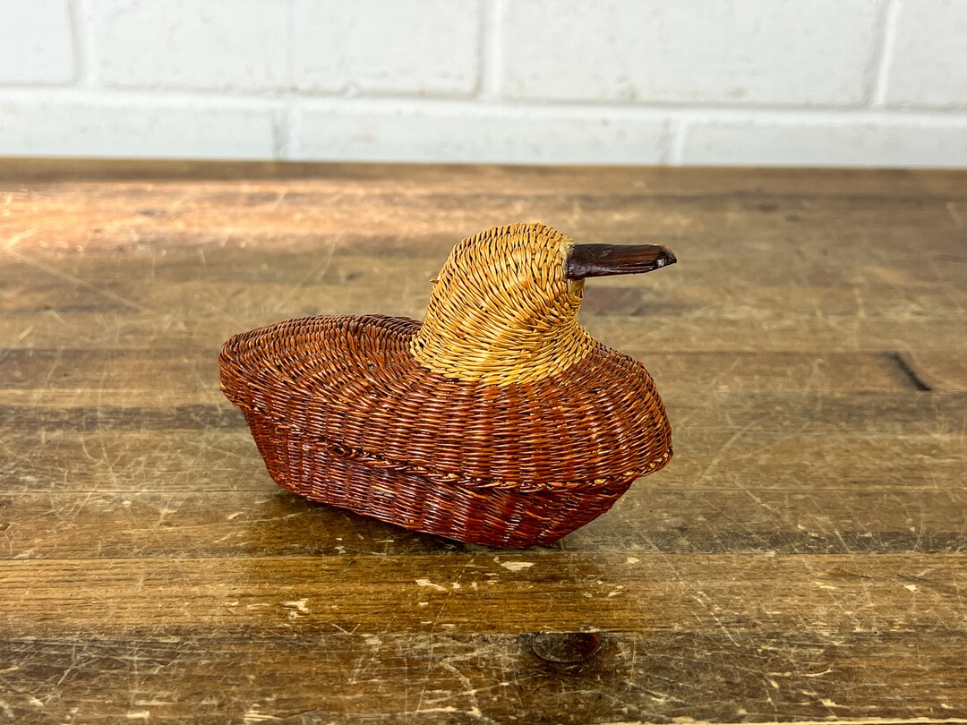 5 Small Vintage Wicker Duck Basket With Lid Small Container Shaped Like ...