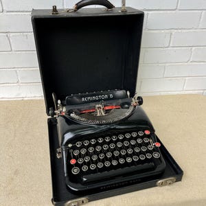 1930s Mobile Remington Rand Typewriter With Original Case Old ...