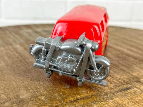 Vintage Avon Red VW Volkswagen Bus Figurine Glass Hip… - Gem