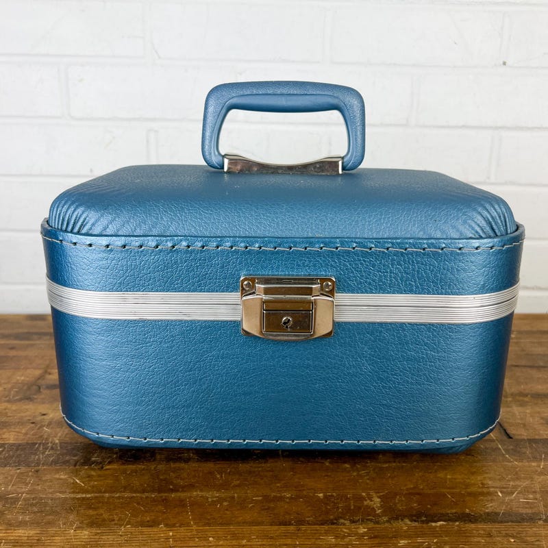 Vintage Train Case - Etsy