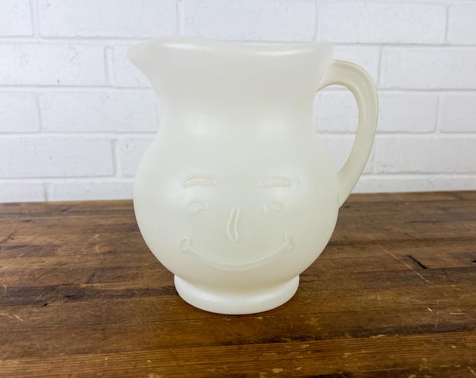 Vintage 1980s Kool-aid Man Pitcher – White Plastic 2 Quart Jug With ...