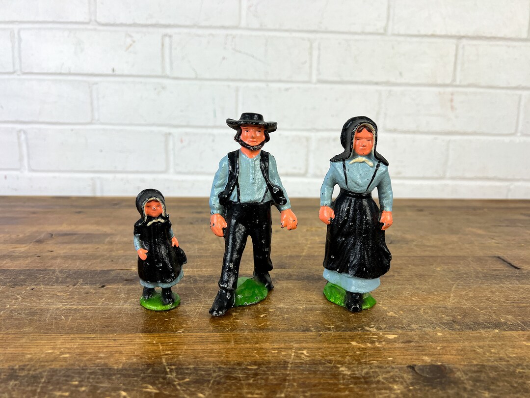 Vintage Cast Iron Amish Family Figurine Small Metal Amish Family With ...