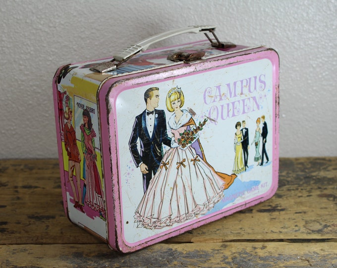 1967 Campus Queen Lunch Box - Etsy
