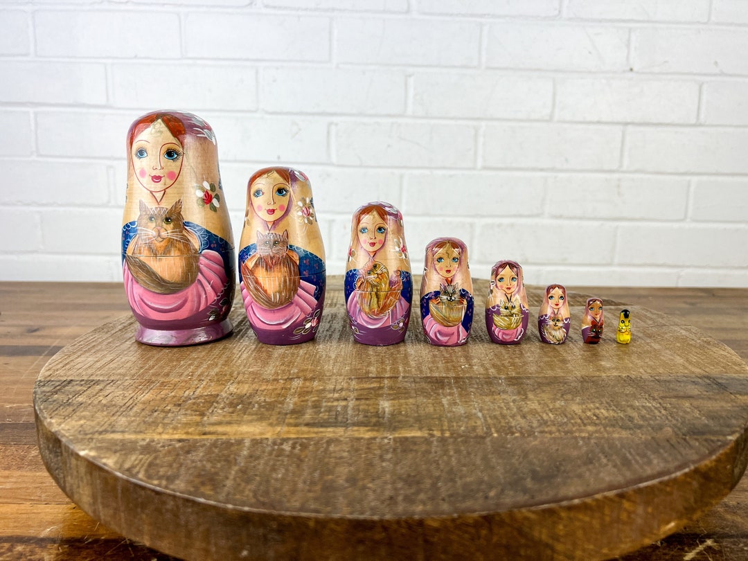Vintage 18 Piece Cat Lady Russian Doll of Woman Holding Cat Nesting ...