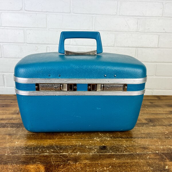 Vintage Train Case - Etsy
