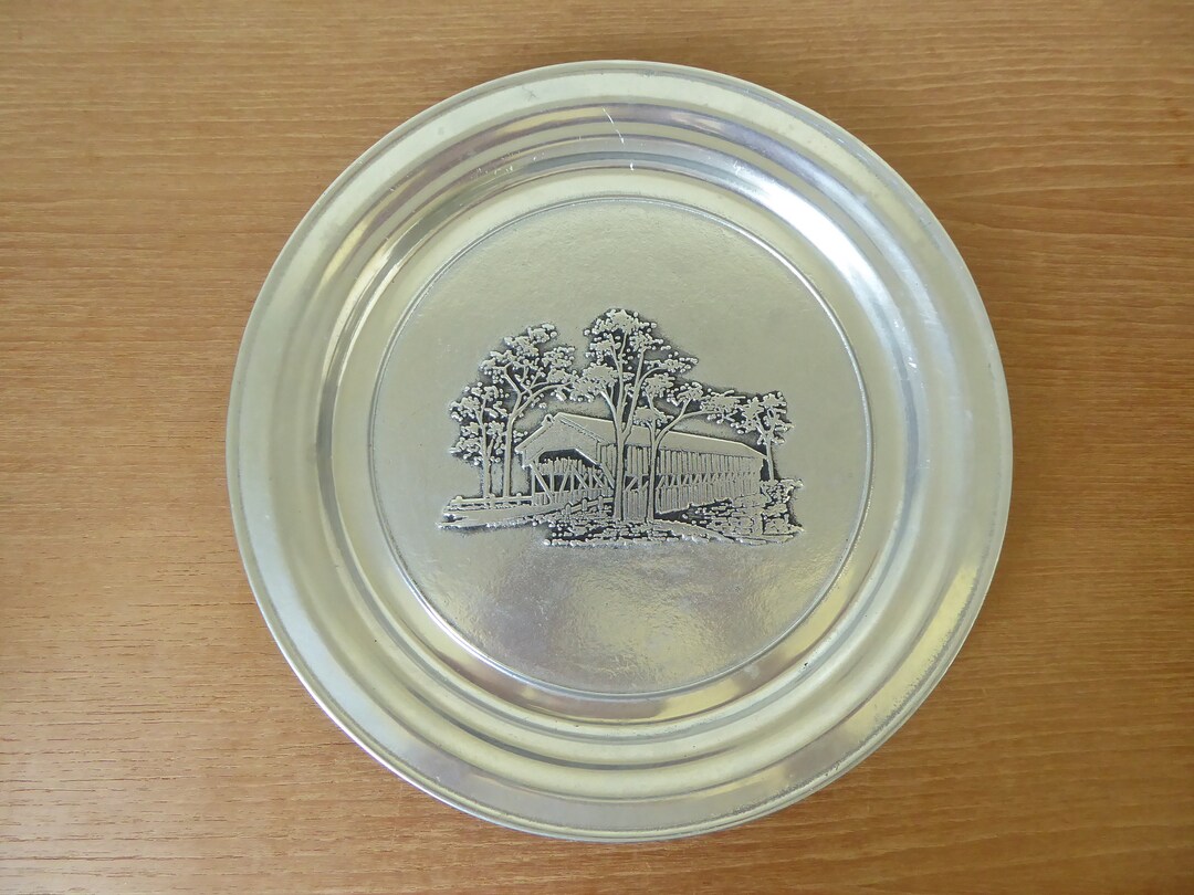Large Wilton Covered Bridge Crested Plate in Excellent Condition, 11 ...