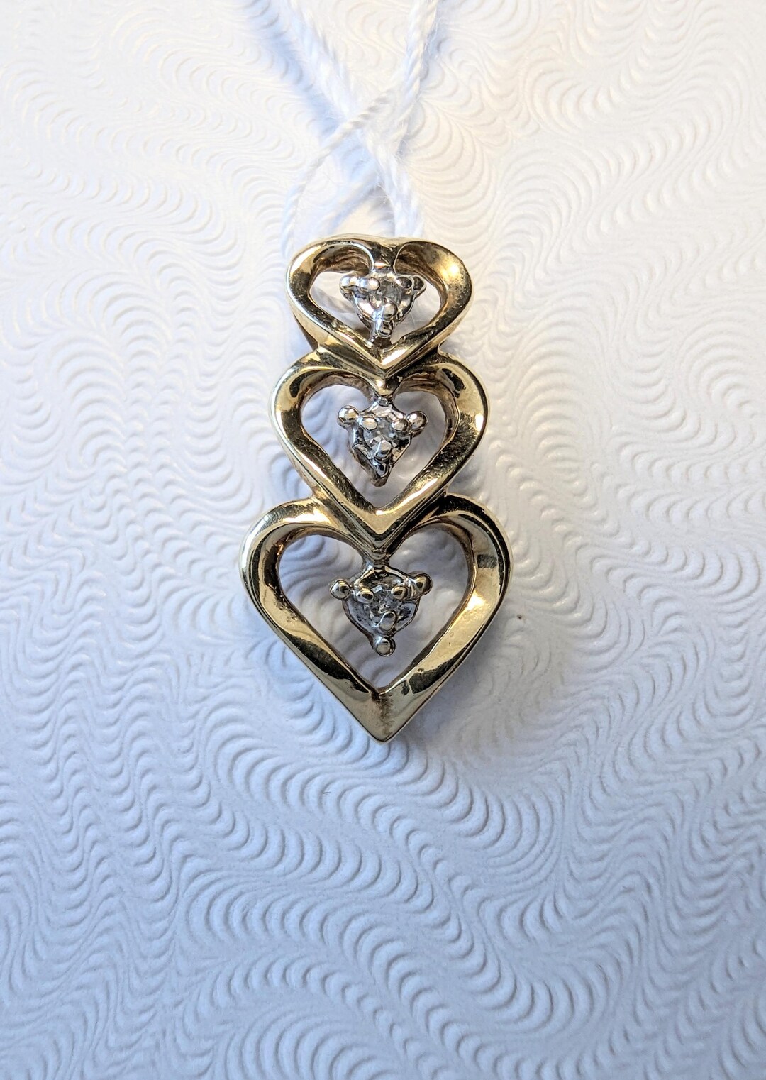 10 Karat Solid Gold Vintage/estate Piece 3 Graduated Hearts With ...
