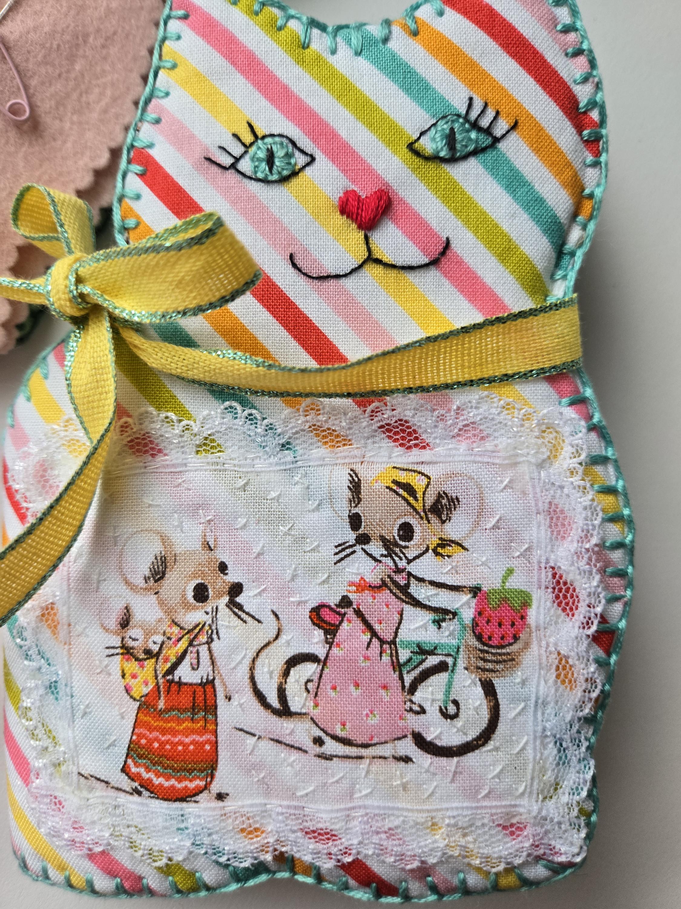 Kitty Needle Book, Cute Way to Store Pins & Needles, Mouse ...