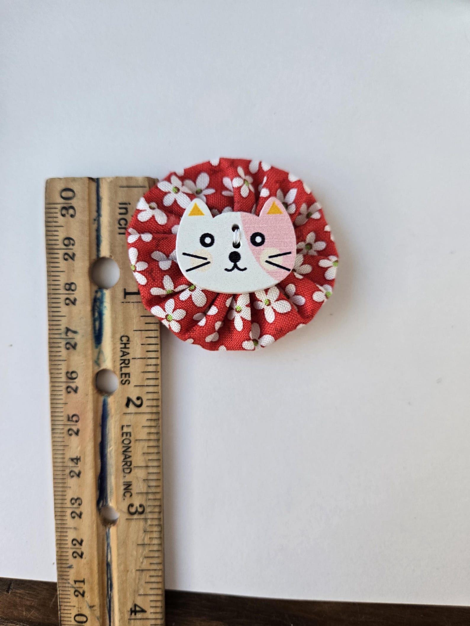 1 Handmade RED Fabric Yo-yos Sewing Applique Yoyo With Kitty Button ...