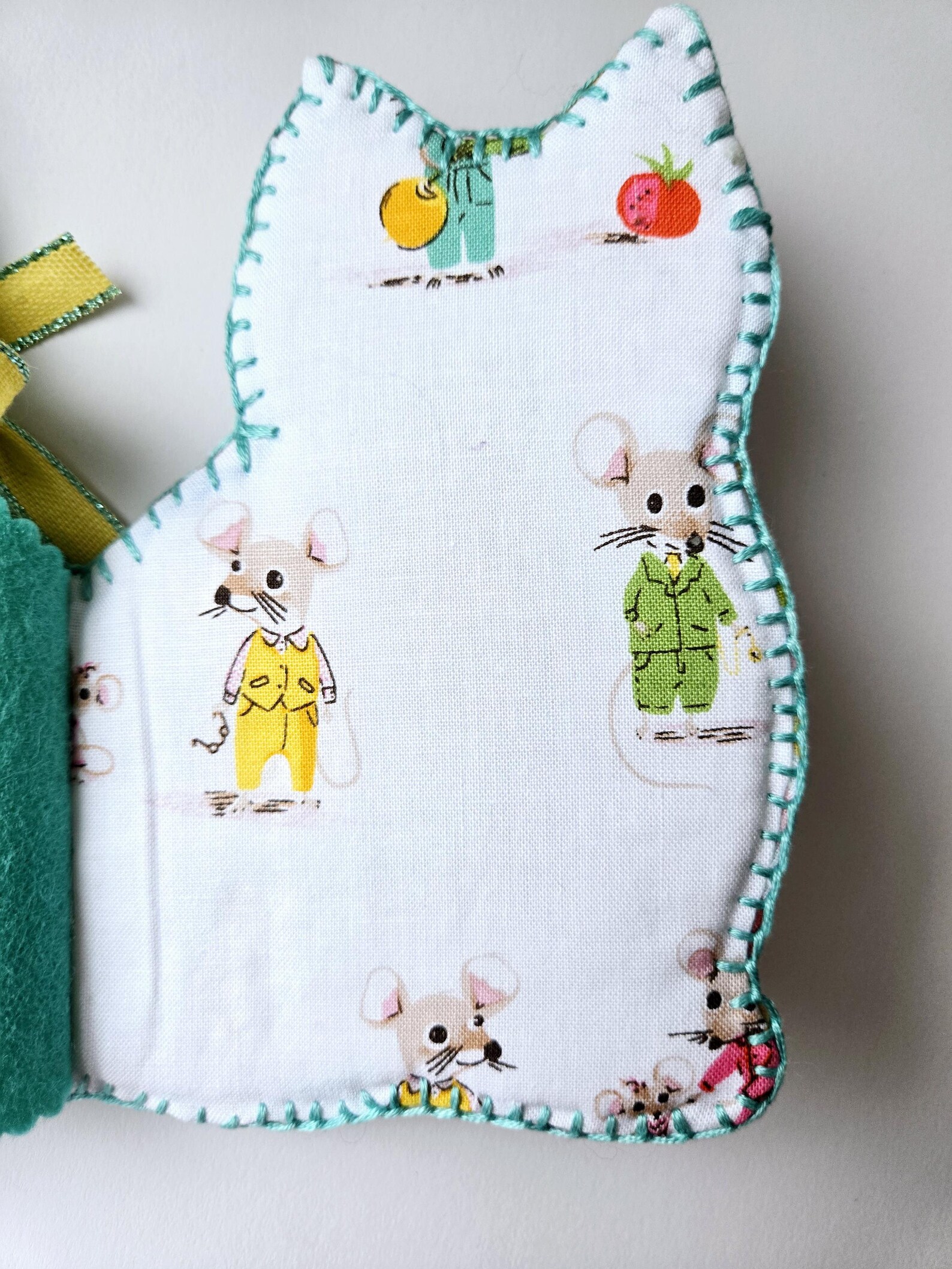 Kitty Needle Book, Cute Way to Store Pins & Needles, Mouse ...