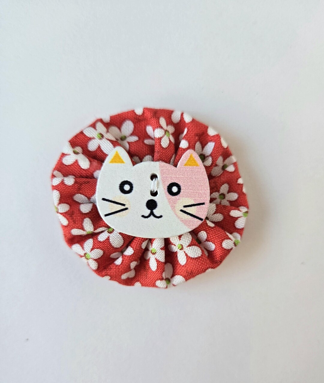 1 Handmade RED Fabric Yo-yos Sewing Applique Yoyo With Kitty Button ...