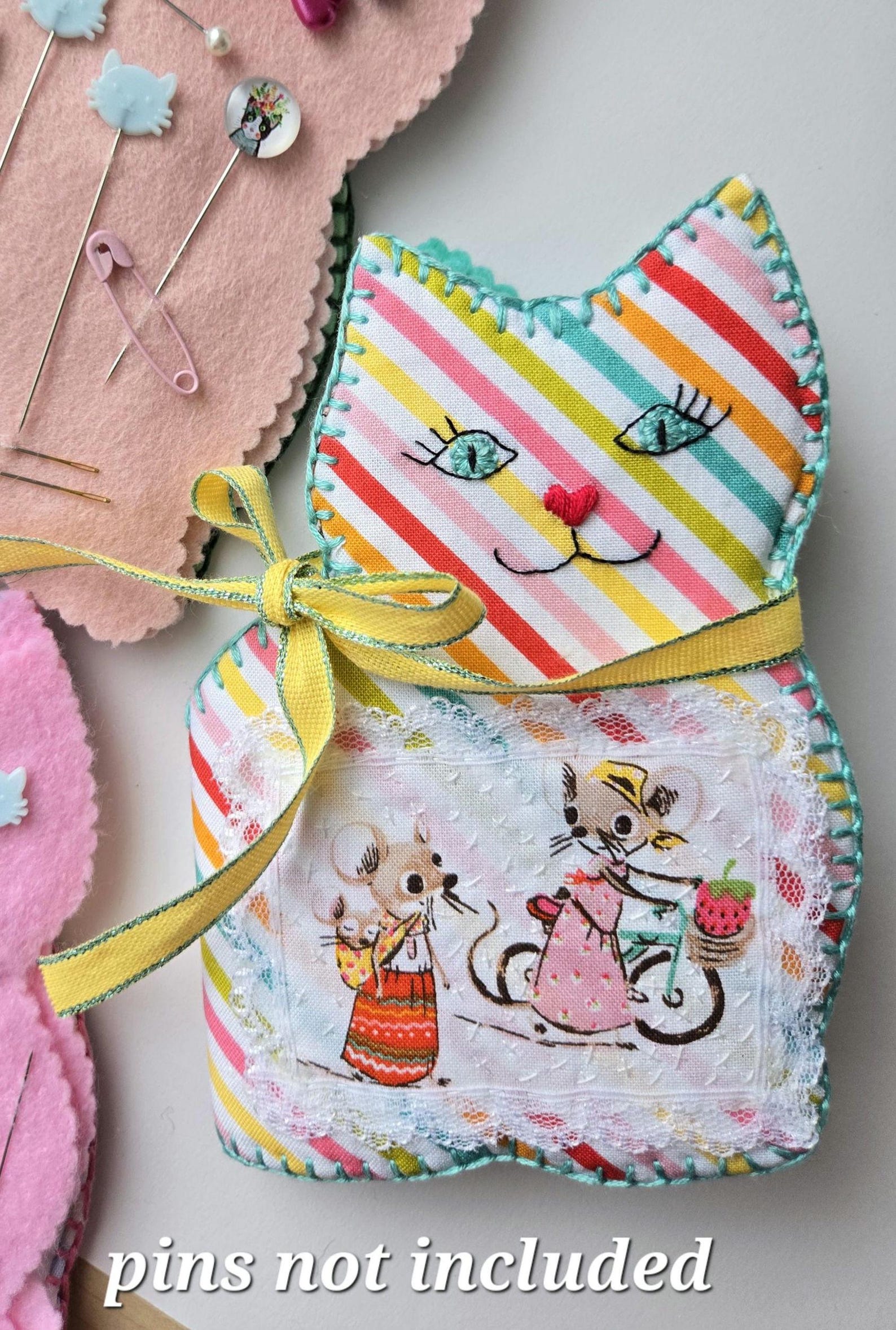 Kitty Needle Book, Cute Way to Store Pins & Needles, Mouse ...