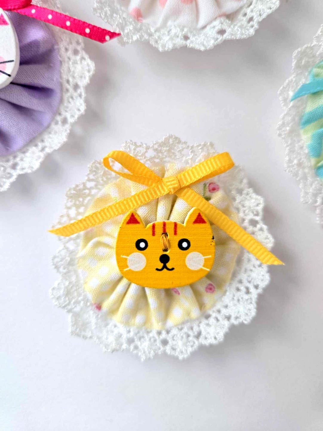 Handmade Yellow Fabric Yo-yo Kitty Face Button, Cute Decorative Cat ...