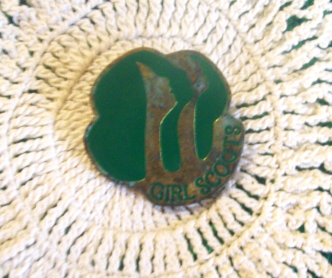 Vintage Girl Scout Pin Gsusa-1980-brass and Green Enamel Pin-made in ...