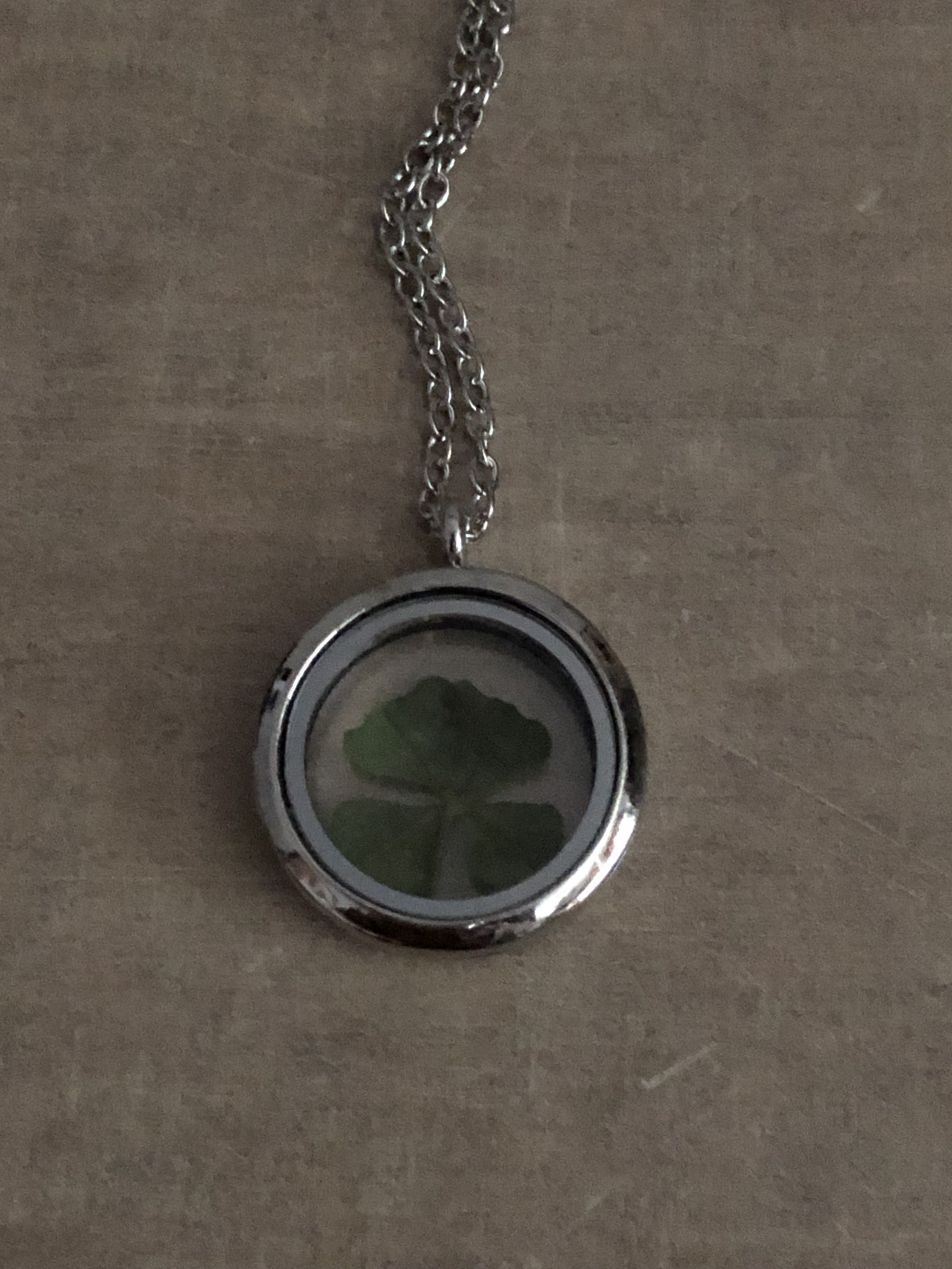4 Leaf Clover Locket - Etsy