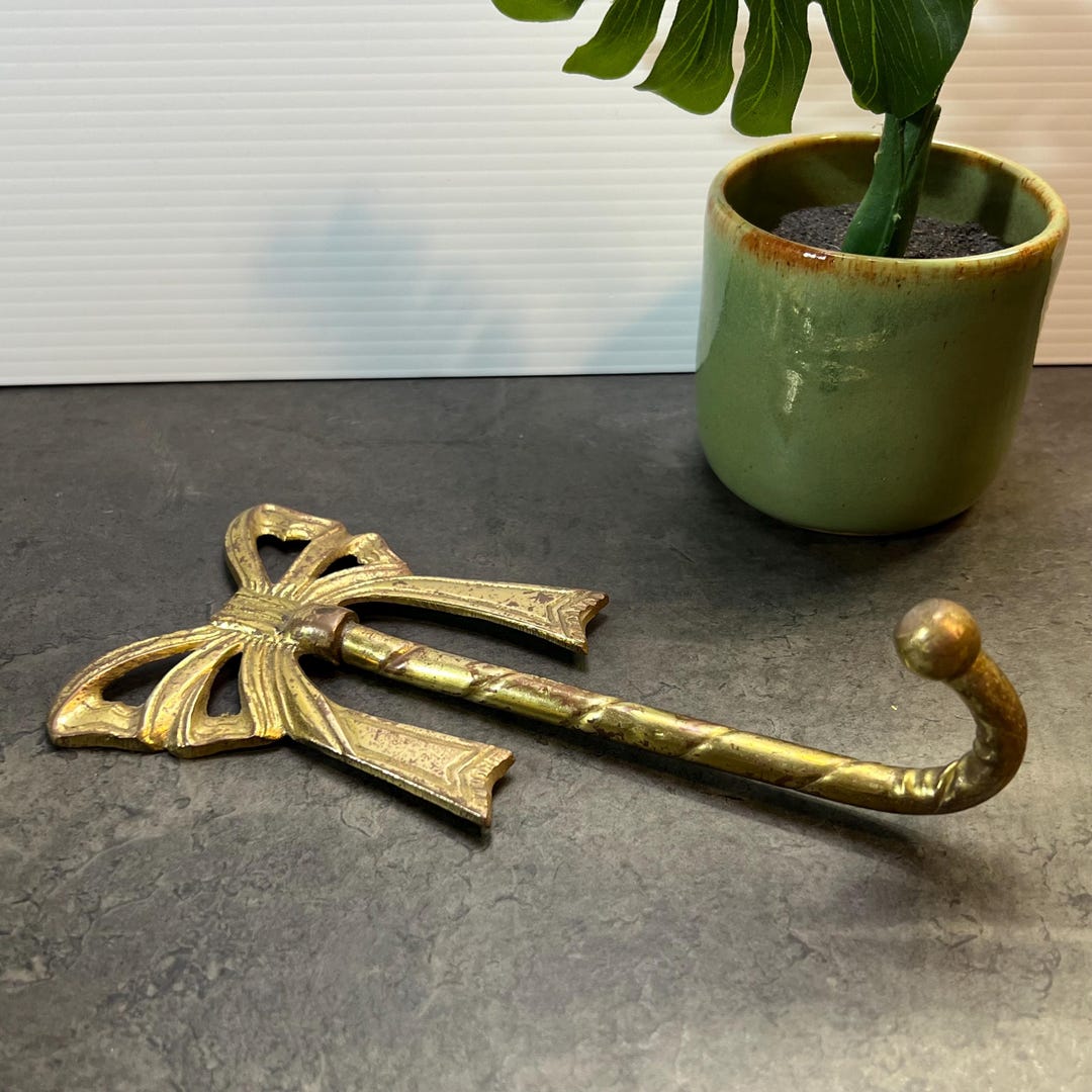 Large Brass Bow Wall Hook - Etsy