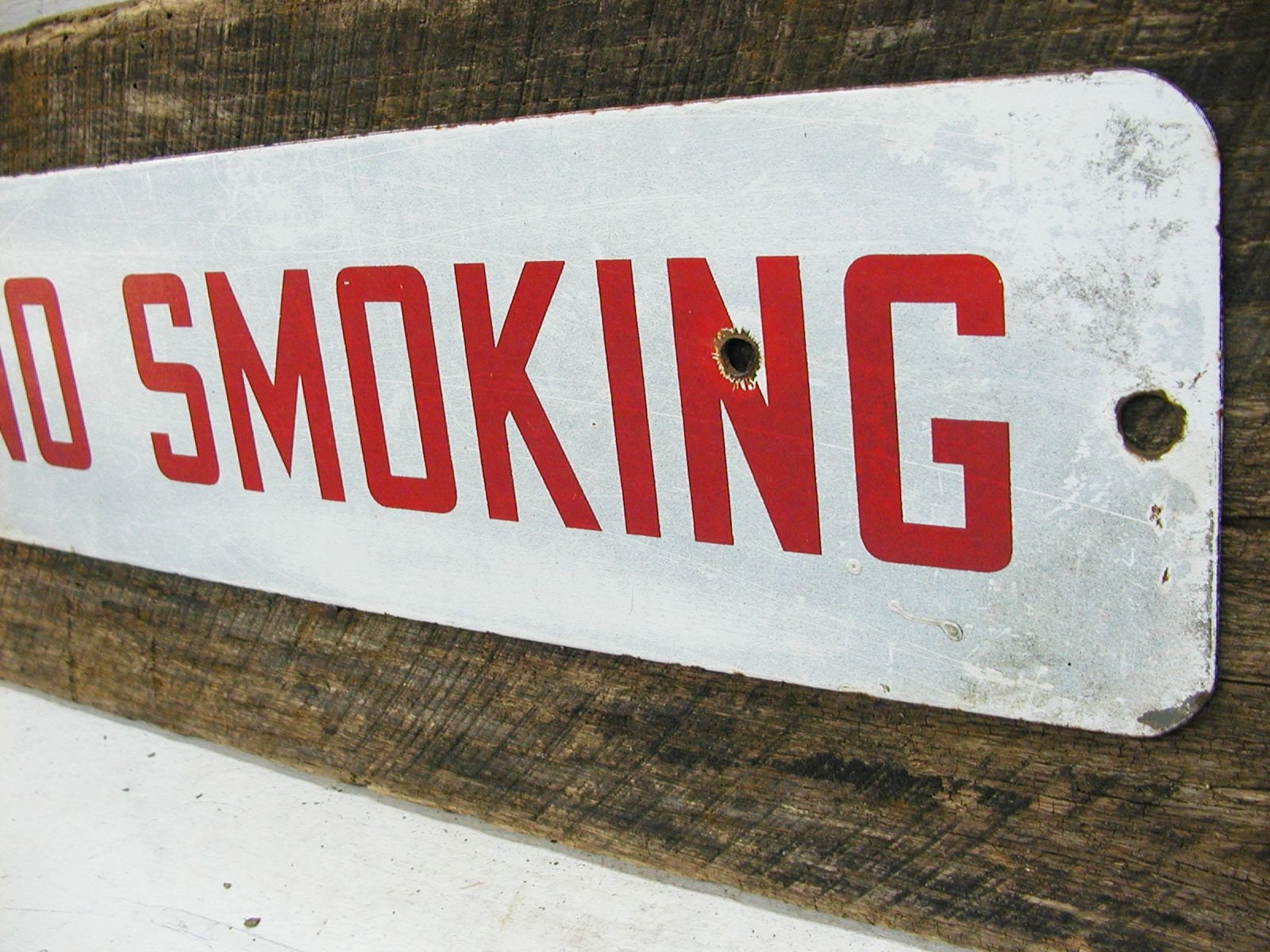 Vintage Porcelain Enamel Metal No Smoking Sign Bar Restaurant Decor ...