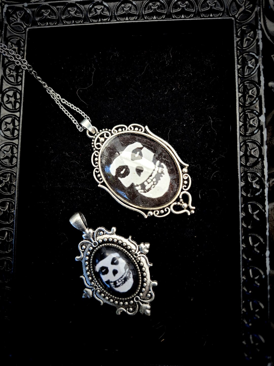 MISFITS, Fiend Skull. Gothic Cameo Adjustable Cocktail Ring or Pendant ...