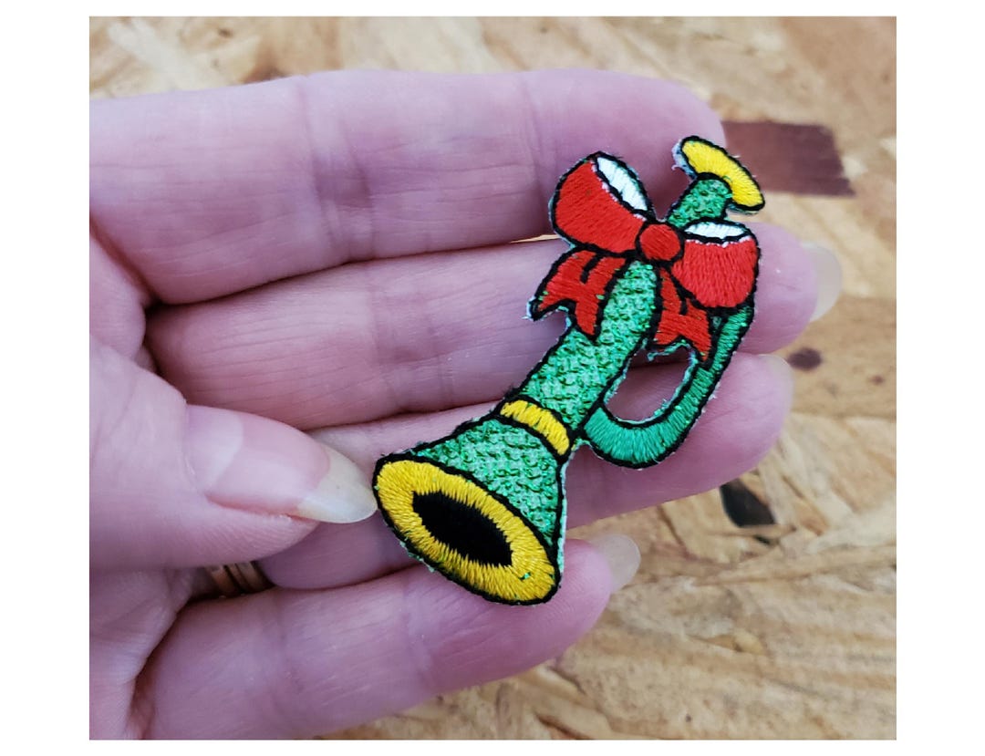 Bugle - Bugle - Horn - Christmas - W/bow - Music - Embroidered Iron on ...