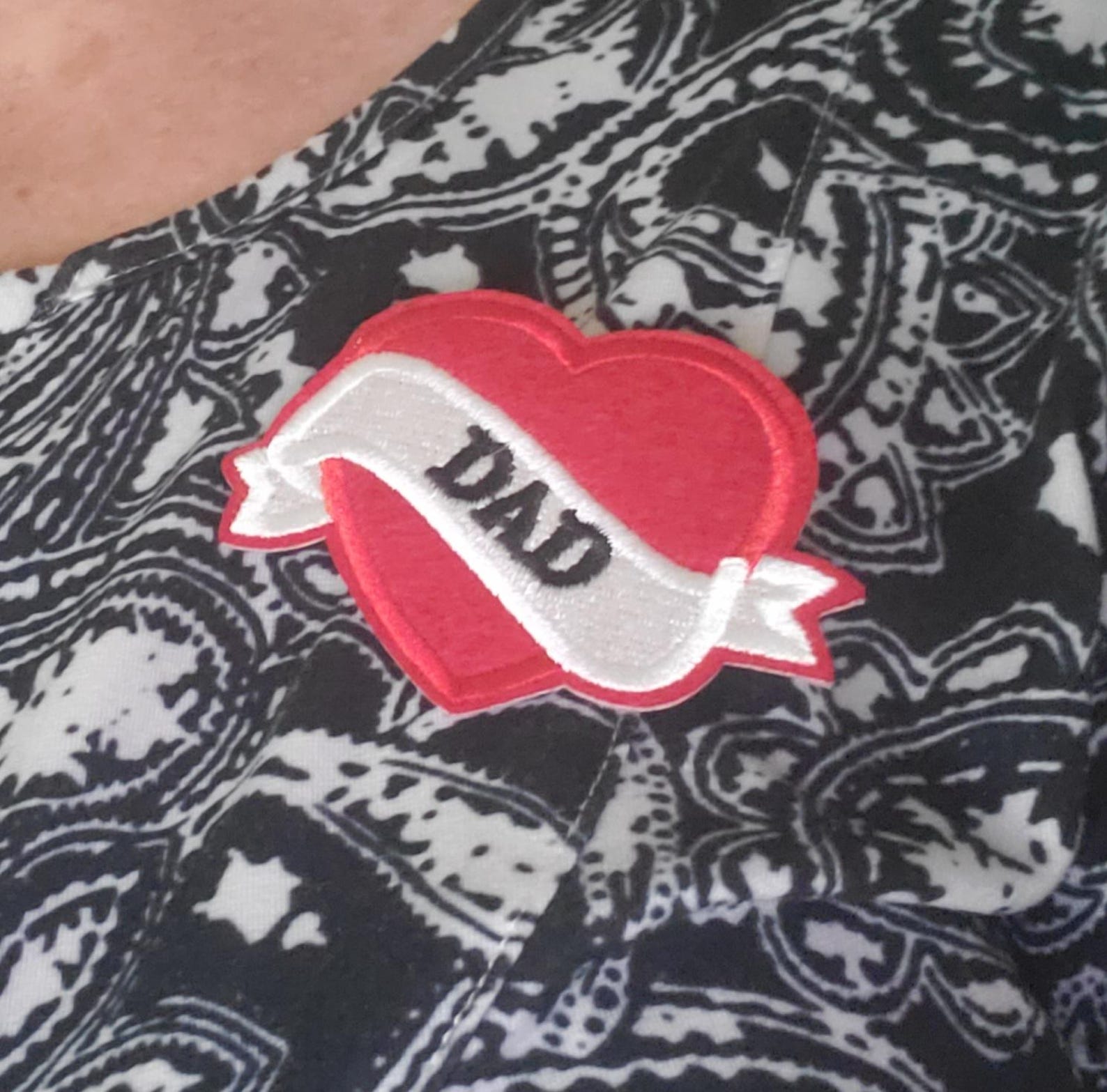 Dad - Heart - Father's Day - Love - Embroidered Iron on Applique Patch ...