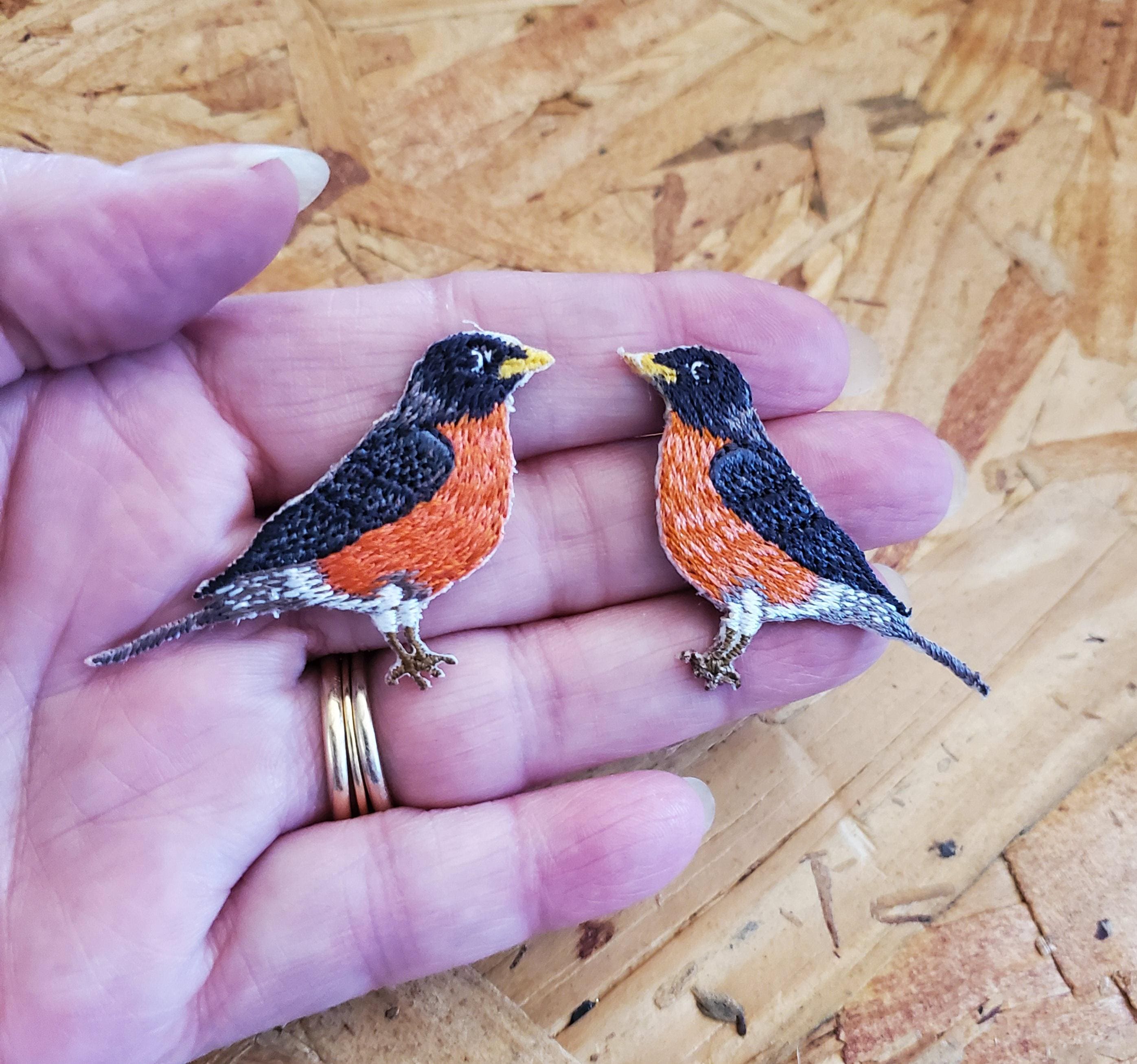 American Robin - Bird - Spring - Crafts - Embroidered Iron on Applique ...