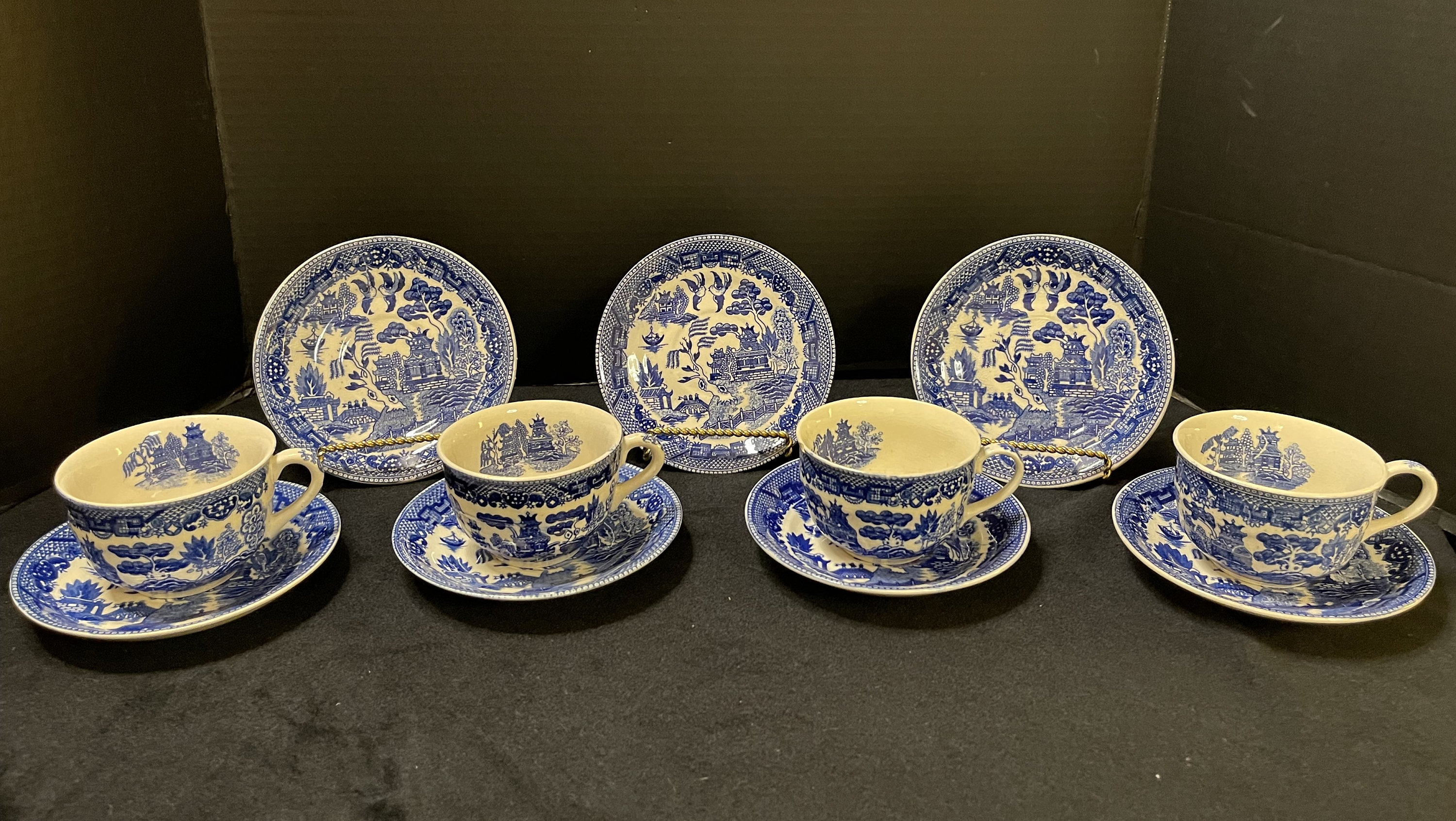 Blue Willow Cups and Saucers Made in Japan - Etsy