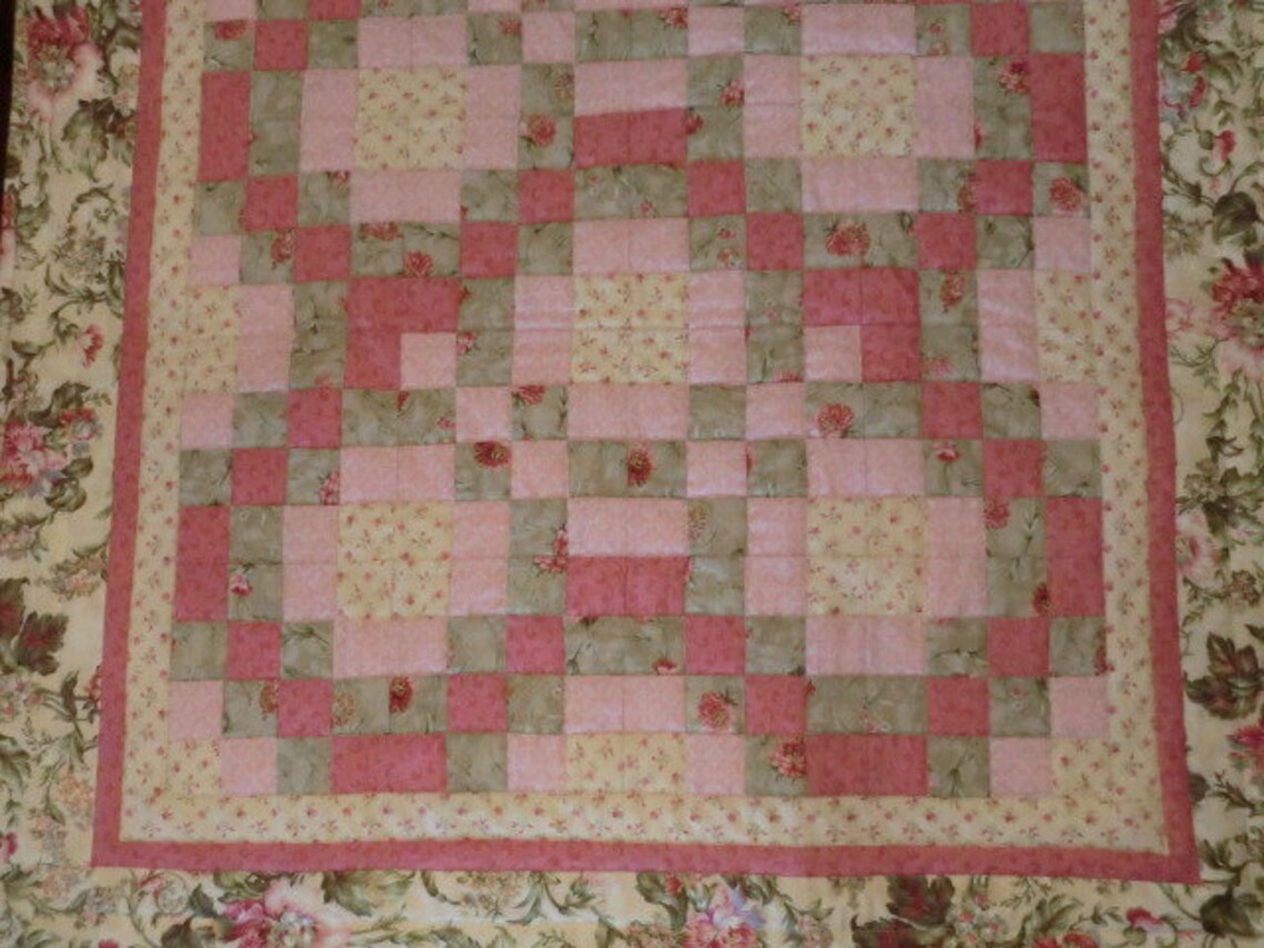 Hard Copy Linked Hearts Quilt Pattern 34 X 70. Bed - Etsy