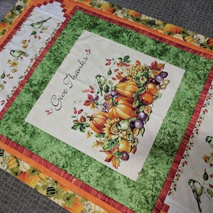 Center Stage Quilt Pattern, Timeless Treasures, Spring Beauty, Red ...