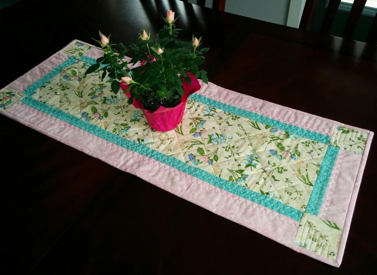 Pretty vintage looking floral Table Runner kit. Pink aqua | Etsy