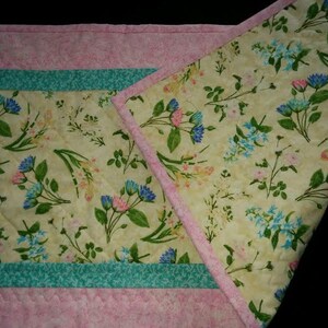 Pretty Vintage Looking Floral Table Runner Kit. Pink Aqua - Etsy