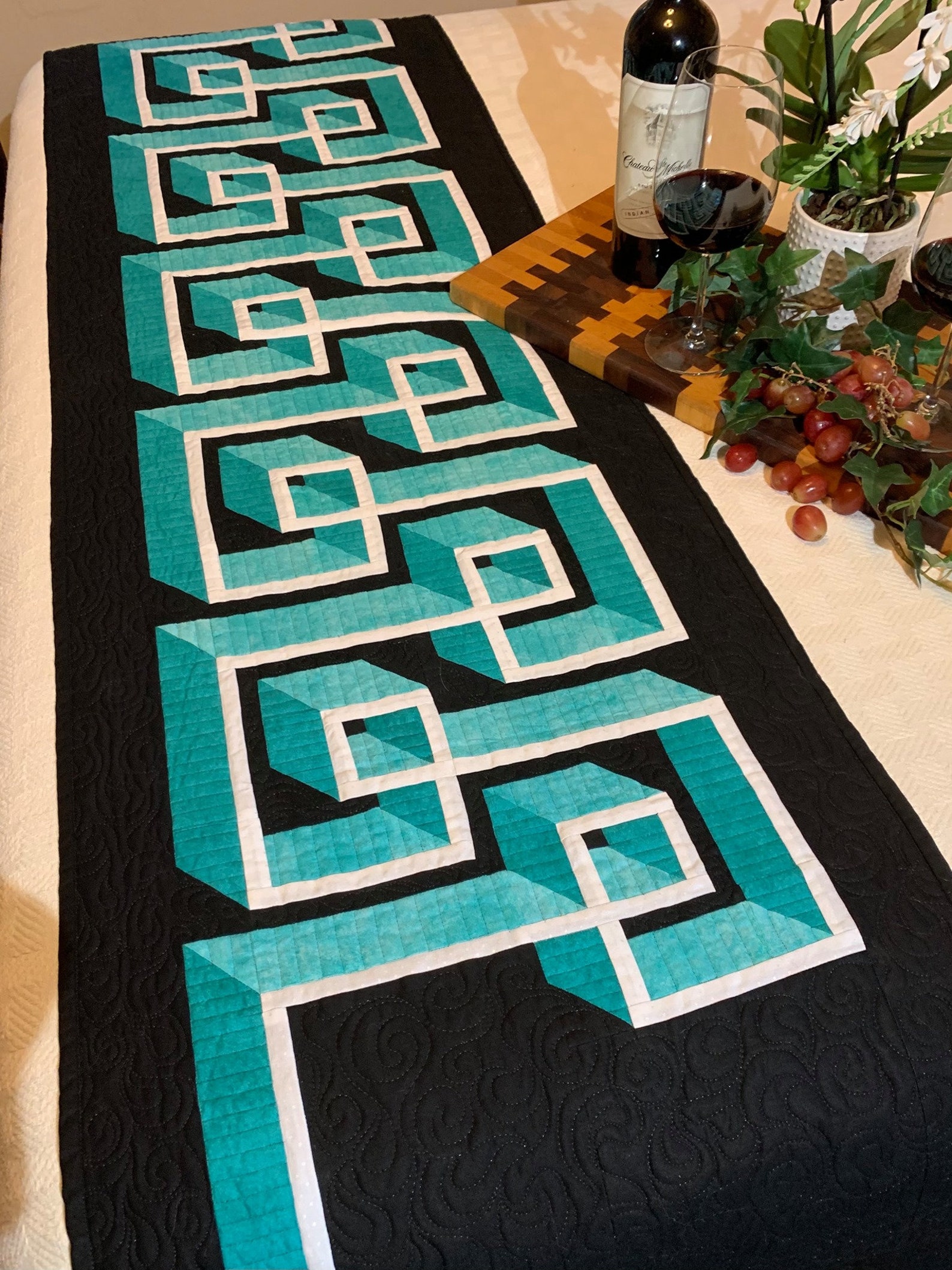 Crescendo Quilt Pattern. Table or Bed Runner. by the Guilty Quilter - Etsy