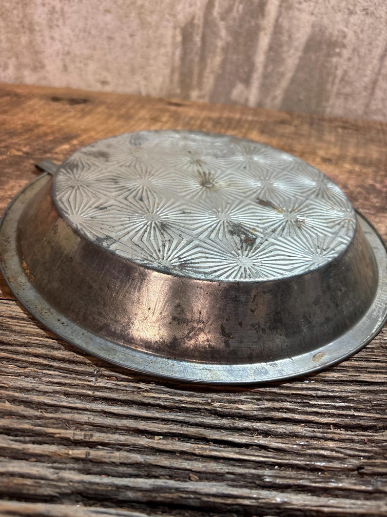 Vintage Ovenex Slider Pie Pan, 1930s Starburst Aluminum, Farmhouse ...