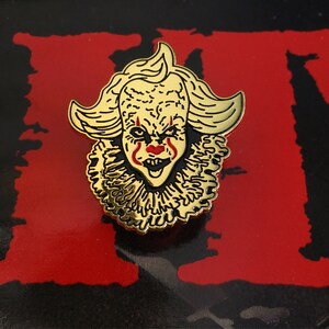 Pennywise the Dancing Clown Pin - Etsy