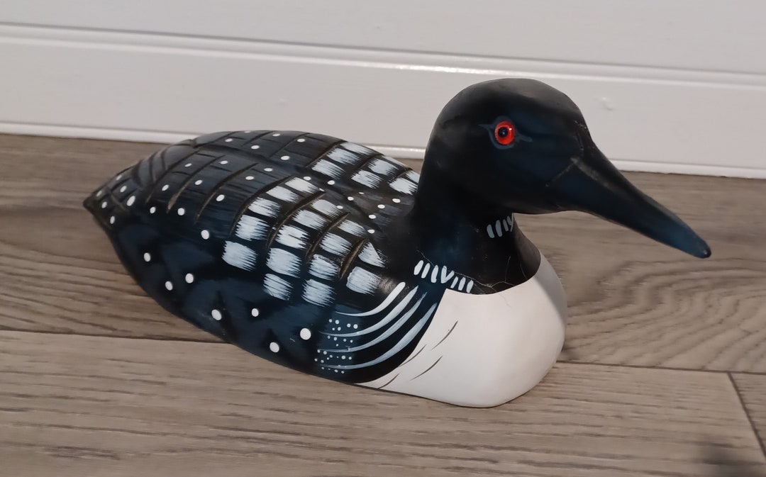 Vintage Handmade Wooden Loon Figurine Sculpture Decor, Hand Painted 10. ...