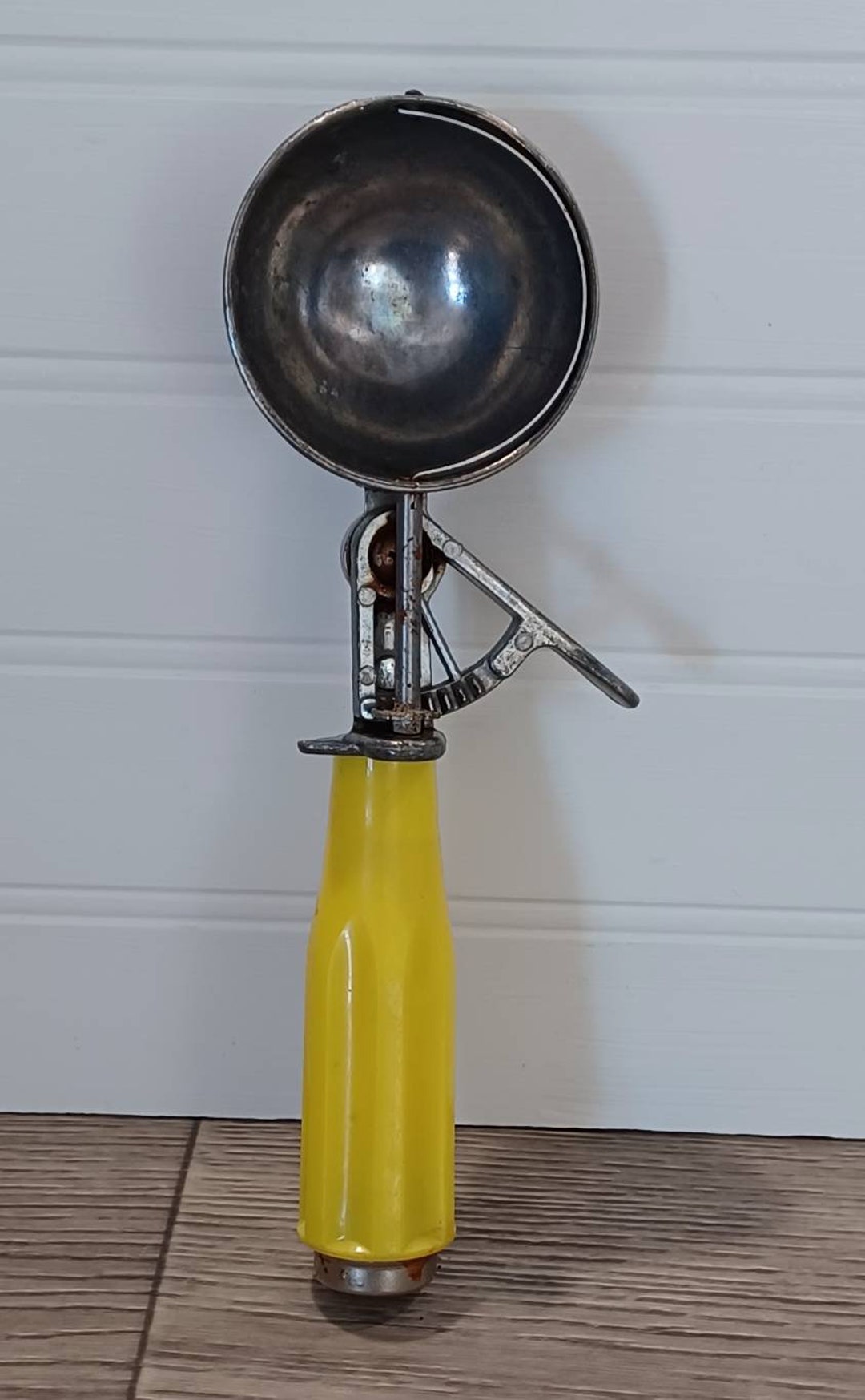 Vintage NEVCO Japan Metal Ice Cream Scooper With Retro Yellow Handle - Etsy