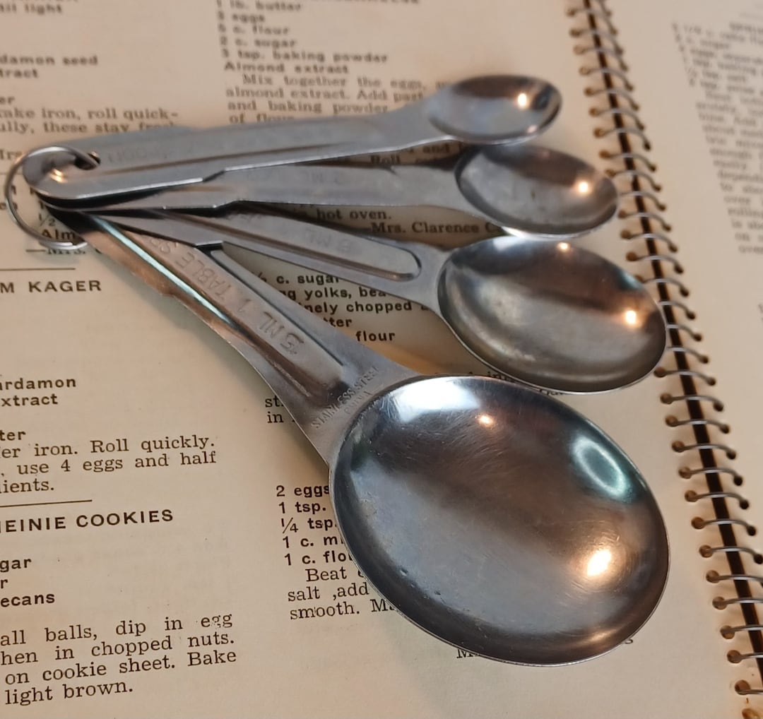 Set of 4 Vintage Stainless Steel Measuring Spoons Oval Nesting Spoons ...