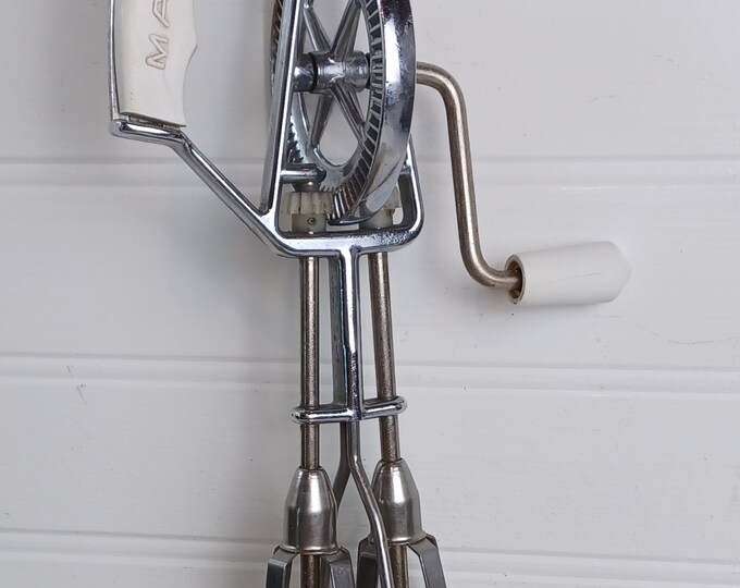 Vintage Maynard High Speed Egg Beater With White Handles, Retro Hand ...