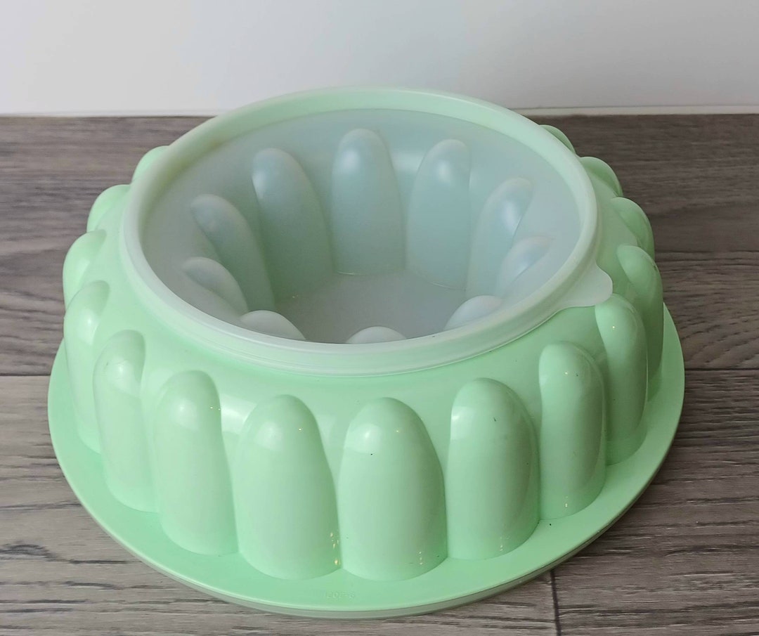 Vintage Tupperware Jello Gelatin Ring Mold in Jadeite Green & Sheer 3 ...