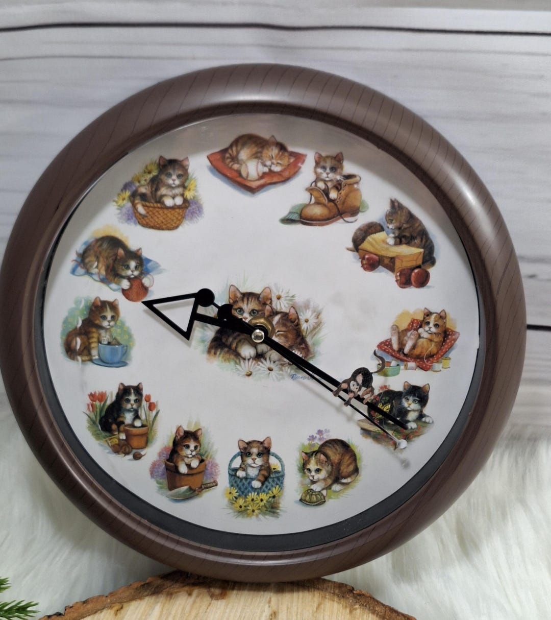 Meowing Cat Sounds Wall Clock 10.5” Diameter Vintage Clock, Meows on ...
