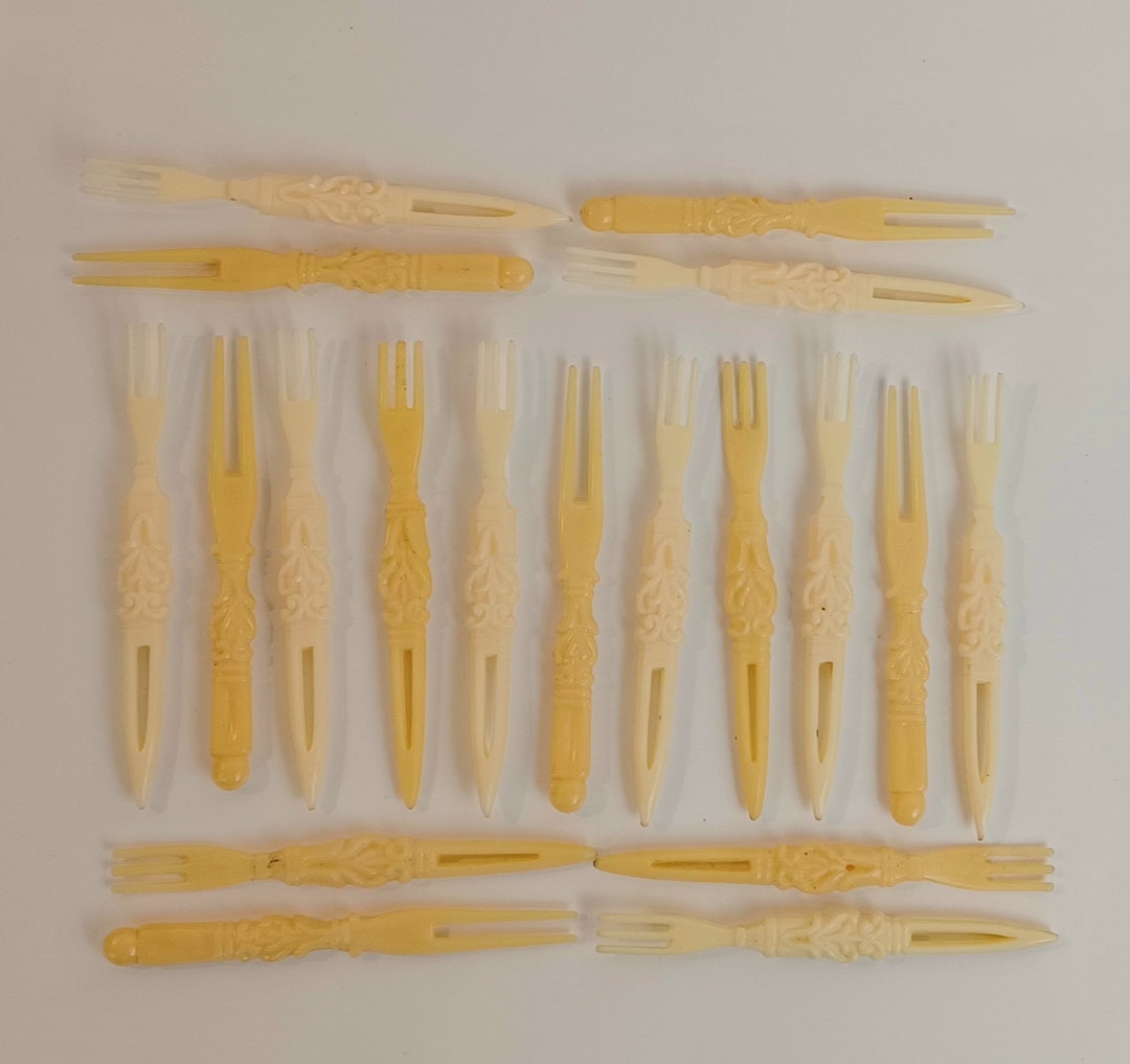 Mini Cocktail Forks (set of 19) Appetizer, Charcuterie Board, MCM Japan ...