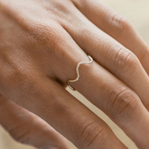 Wavy Silver Ring, Sterling Silver Stacking Ring, Sterling Silver Ripple Ring - Etsy