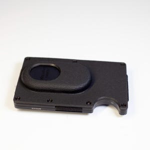 Smarttag2 Plate for Ridge Wallet Made Out of Plastic , Samsung Smart ...