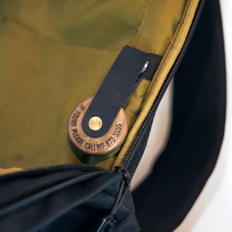 Walnut & Leather AirTag Keychain Case: Optional Personalization - Etsy UK