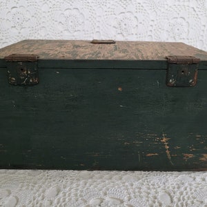 Rustic Green Painted Wooden Box, Farmhouse Cabin Storage Container - Etsy