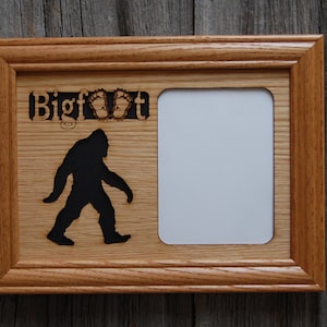 Bigfoot Picture Frame With Cutout - 5x7 Frame Holds 3x4 Picture ...