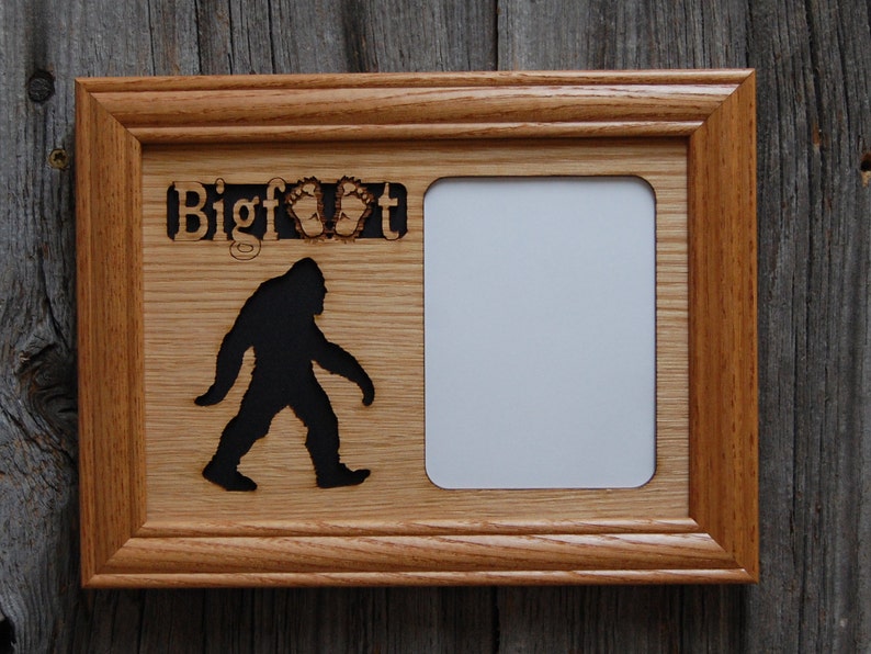 Bigfoot Picture Frame With Cutout - 5x7 Frame Holds 3x4 Picture ...
