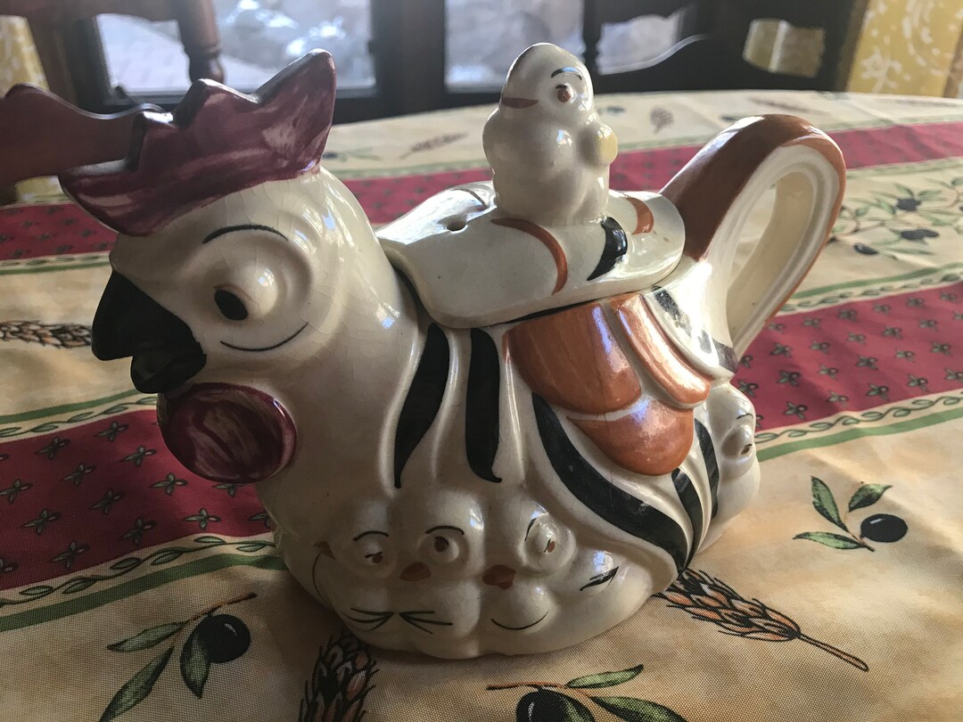 Vintage Hen & Chicks Teapot, Similar to Antique English Meissen Teapot ...