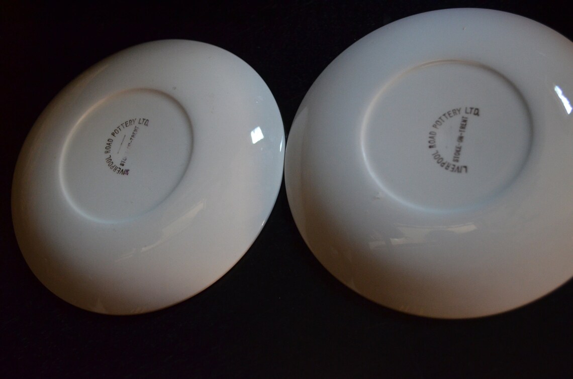 Pair of Liverpool Road Pottery Plates Stoke on Trent Bristol - Etsy