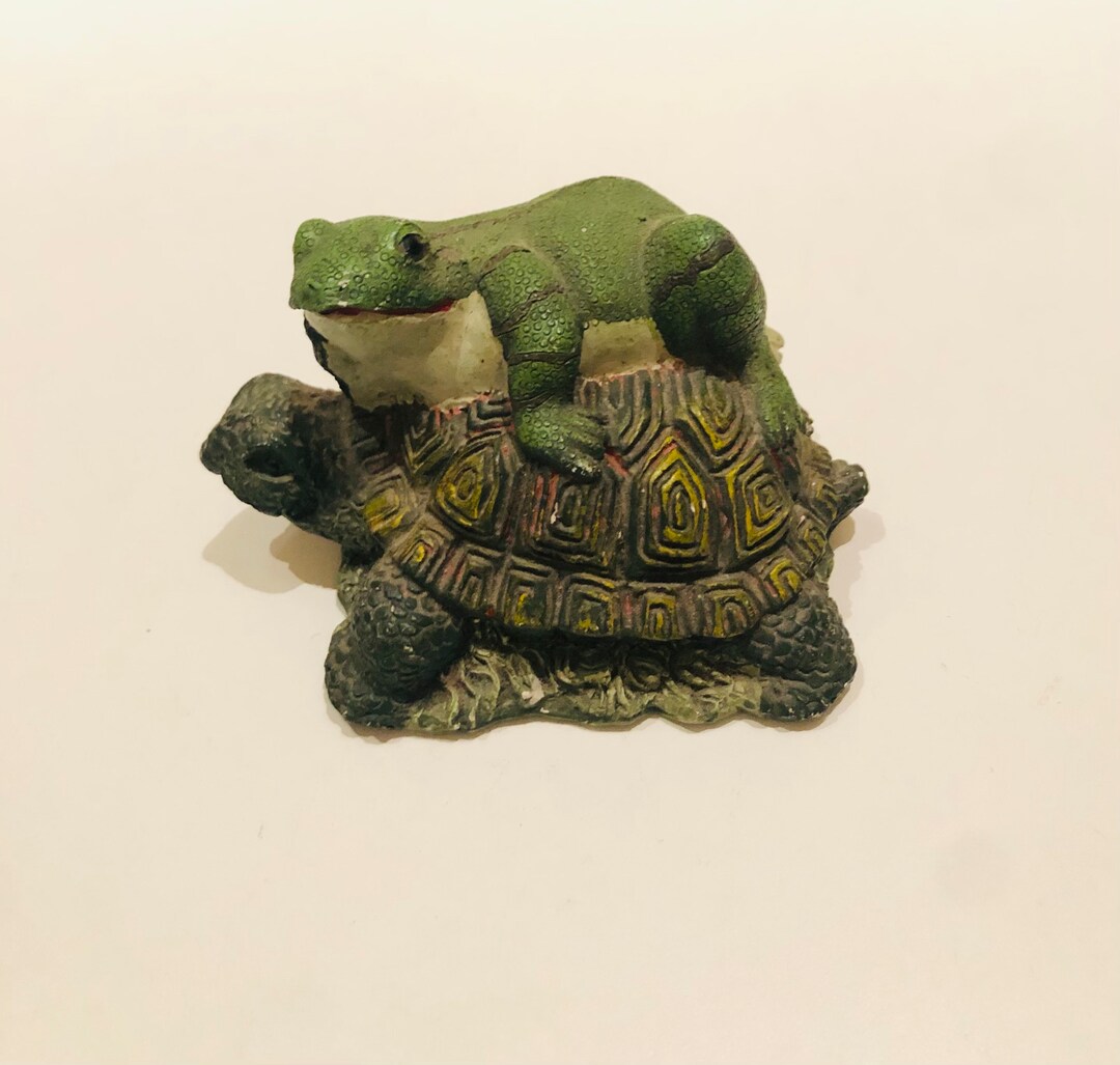 Vintage Weathered Garden Frog Box Turtle Statue Resin Garden Animal ...