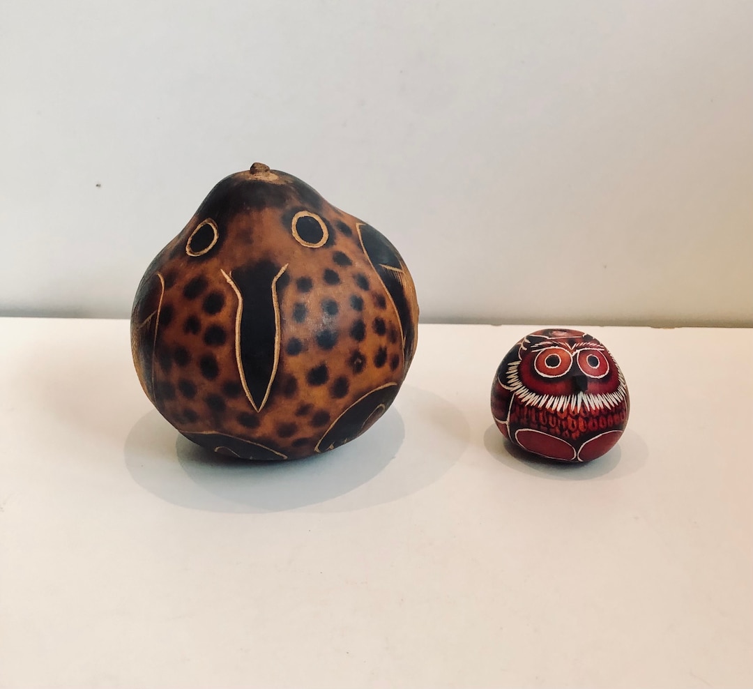 2 Vintage Peruvian Folk Art Owl Gourds Pyrography Carving Made in Peru ...